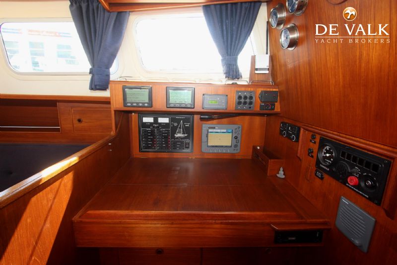ENDURANCE 38 sailing yacht for sale | De Valk Yacht Brokers