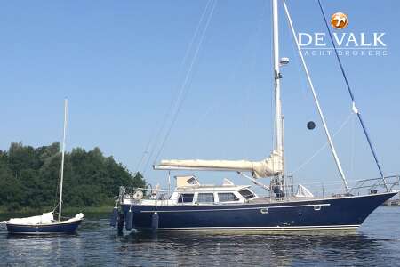 ENDURANCE 38 sailing yacht for sale | De Valk Yacht broker