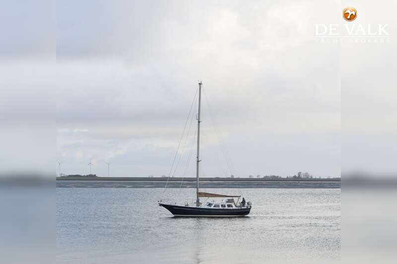 ENDURANCE 38 sailing yacht for sale | De Valk Yacht broker