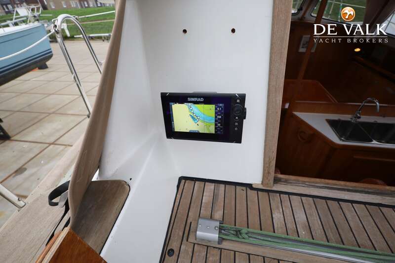 ENDURANCE 38 sailing yacht for sale | De Valk Yacht broker