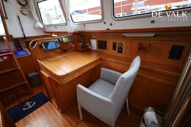 ENDURANCE 38 sailing yacht for sale | De Valk Yacht broker