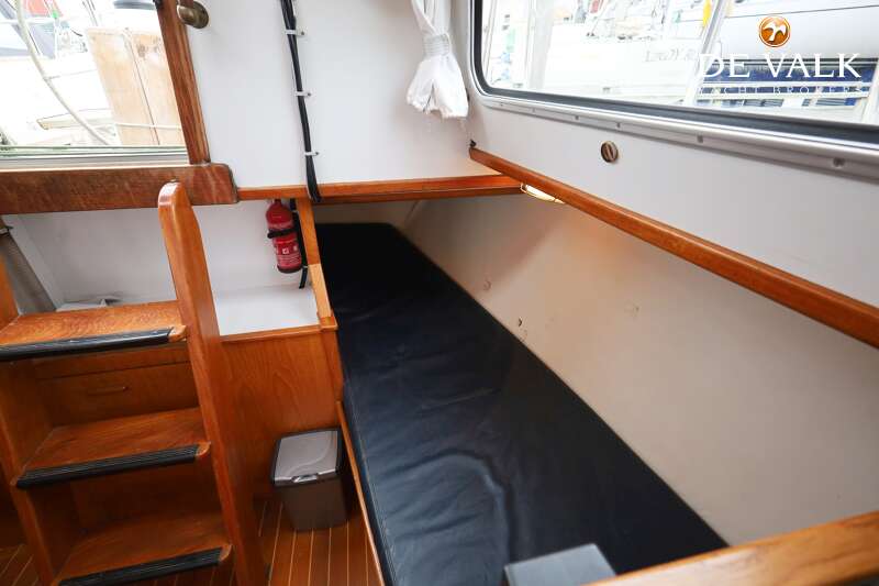 ENDURANCE 38 sailing yacht for sale | De Valk Yacht broker