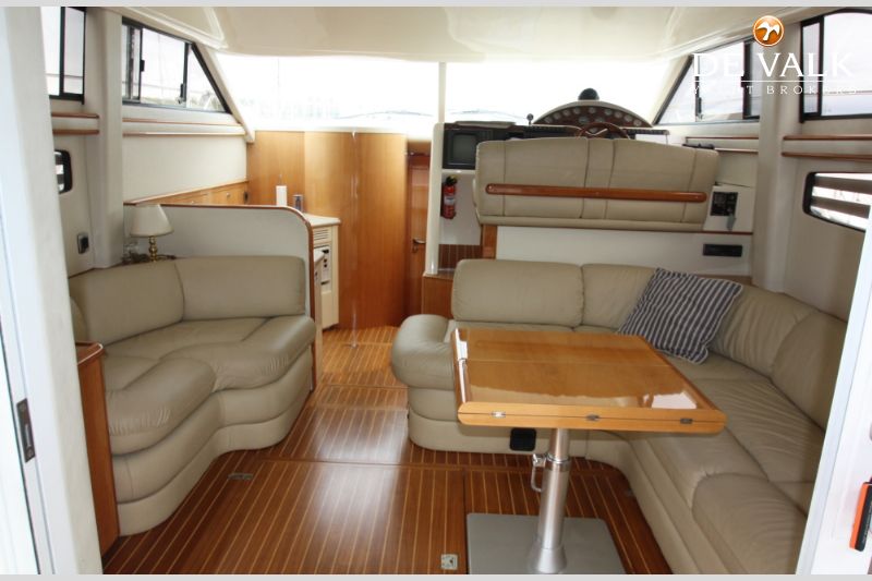 FAIRLINE PHANTOM 42 motorjacht te koop | De Valk Yacht Brokers