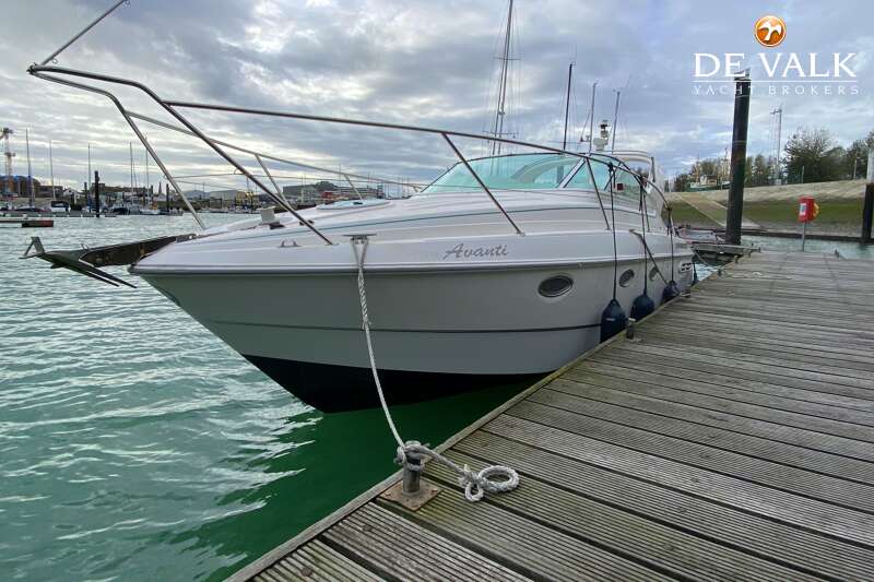 FAIRLINE TARGA 28 motor yacht for sale | De Valk Yacht broker