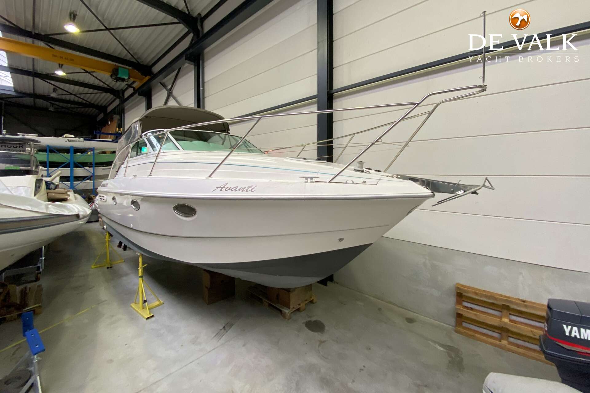 FAIRLINE TARGA 28 motor yacht for sale | De Valk Yacht broker