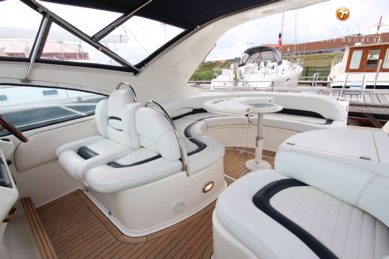 FAIRLINE TARGA 43 motor yacht for sale | De Valk Yacht Brokers