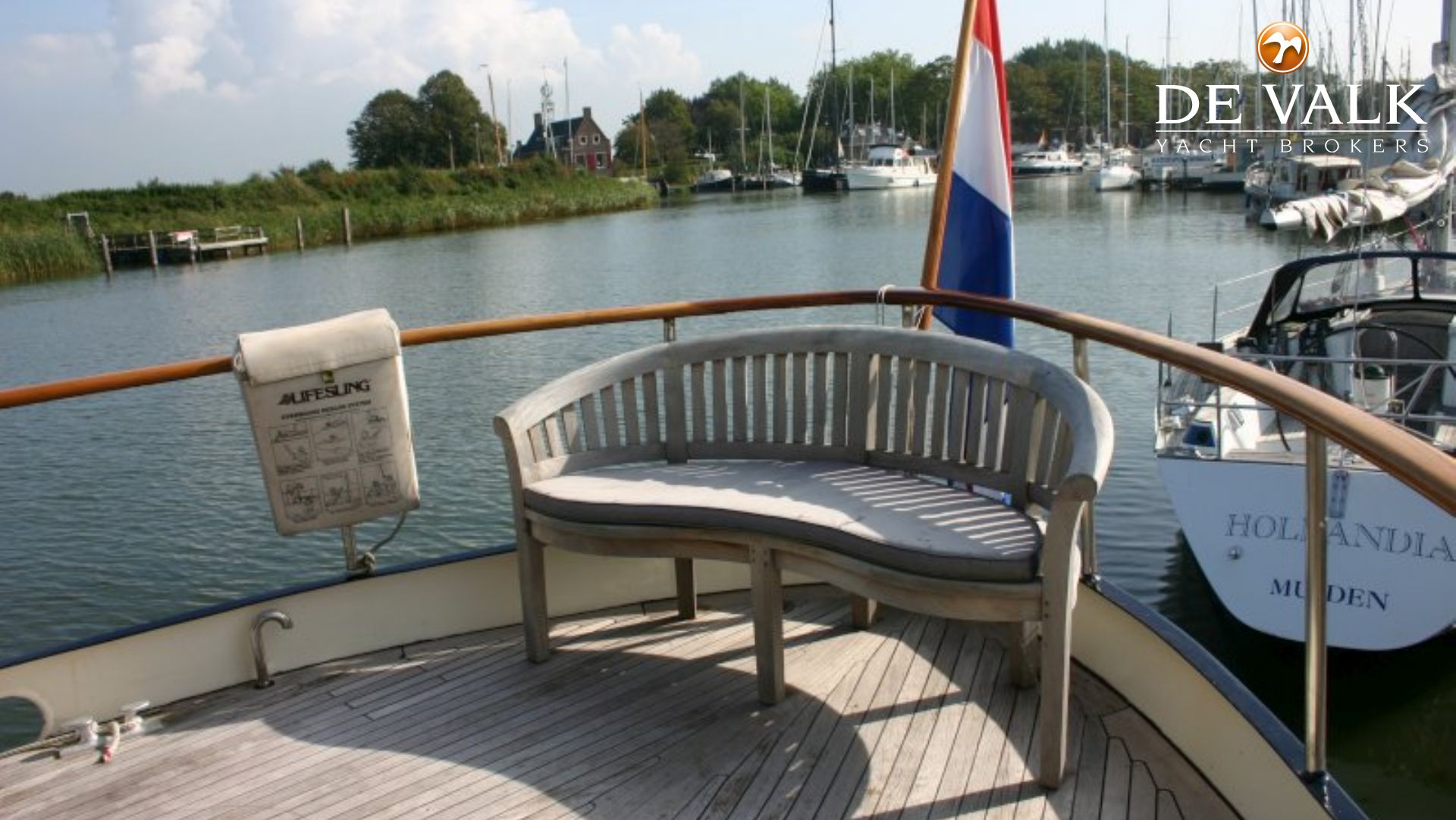 FEADSHIP CANOE STERN motor yacht for sale | De Valk Yacht broker