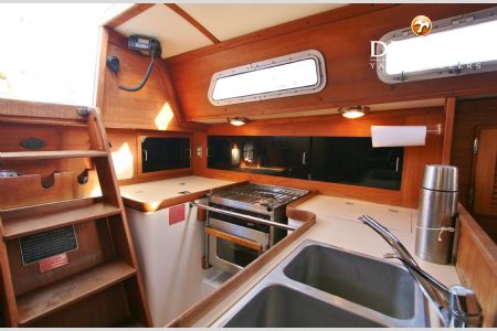 FREEDOM 38 sailing yacht for sale | De Valk Yacht broker