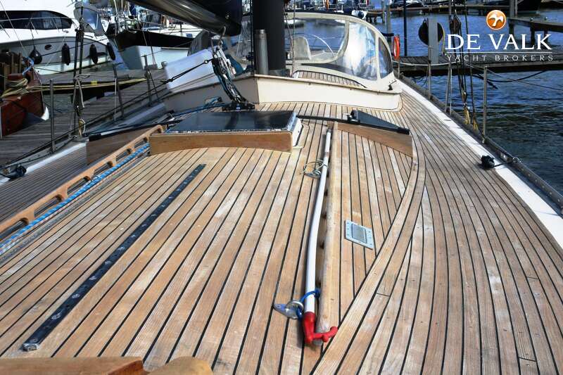 FREEDOM 44 sailing yacht for sale | De Valk Yacht broker