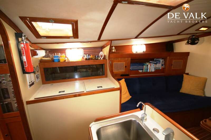 FREEDOM 44 sailing yacht for sale | De Valk Yacht broker