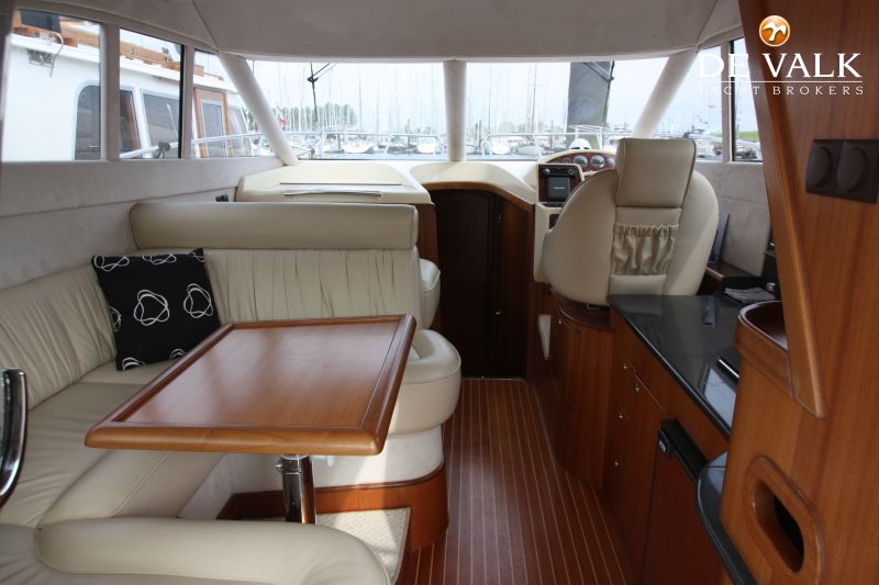 GALEON 330 FLY motor yacht for sale | De Valk Yacht Brokers