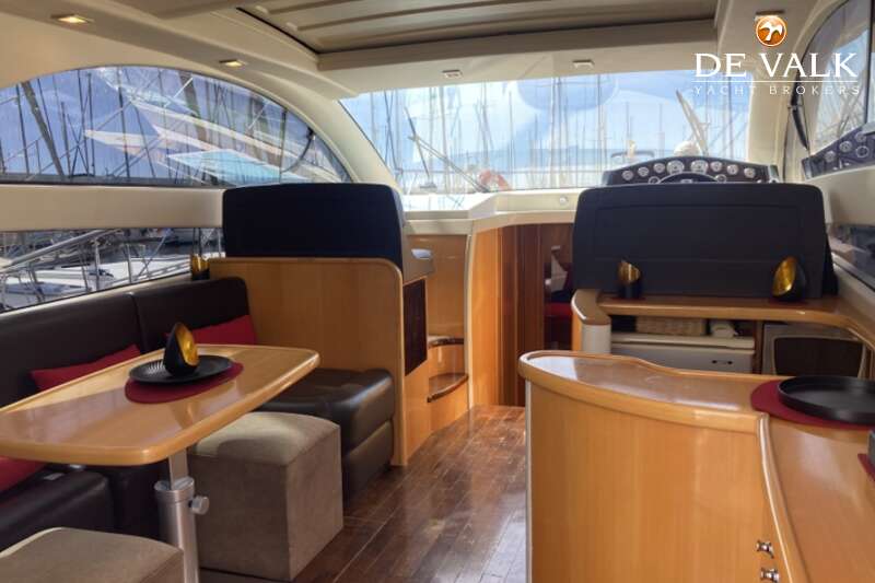 GENESIS CIELO 50 motor yacht for sale | De Valk Yacht broker