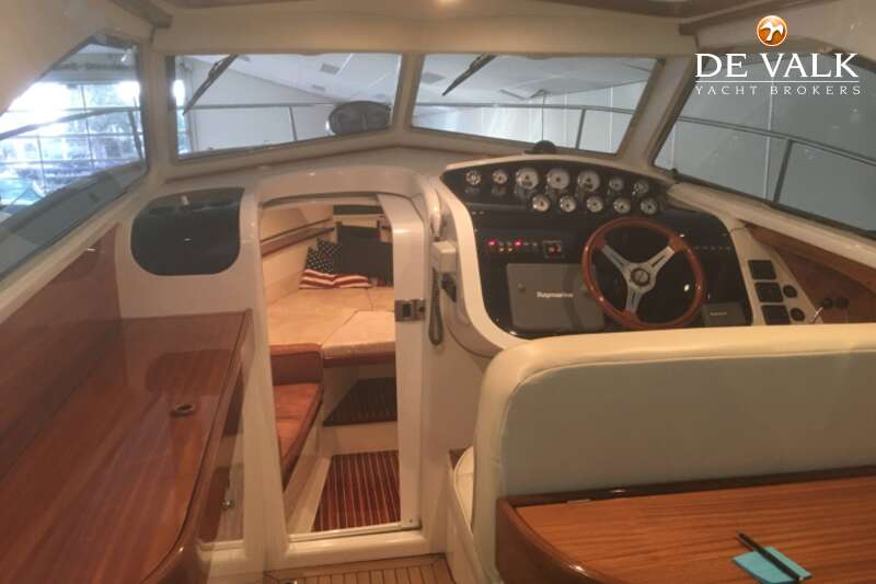 GRAND AZUR 33 motor yacht for sale | De Valk Yacht broker