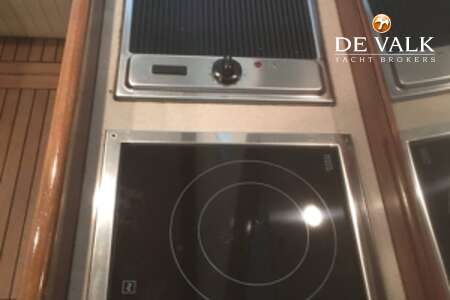 GRAND AZUR 33 motor yacht for sale | De Valk Yacht broker