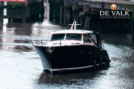 GRAND AZUR 33 motor yacht for sale | De Valk Yacht broker