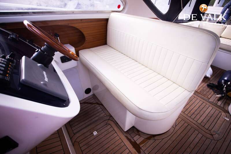 GRAND AZUR 33 motor yacht for sale | De Valk Yacht broker