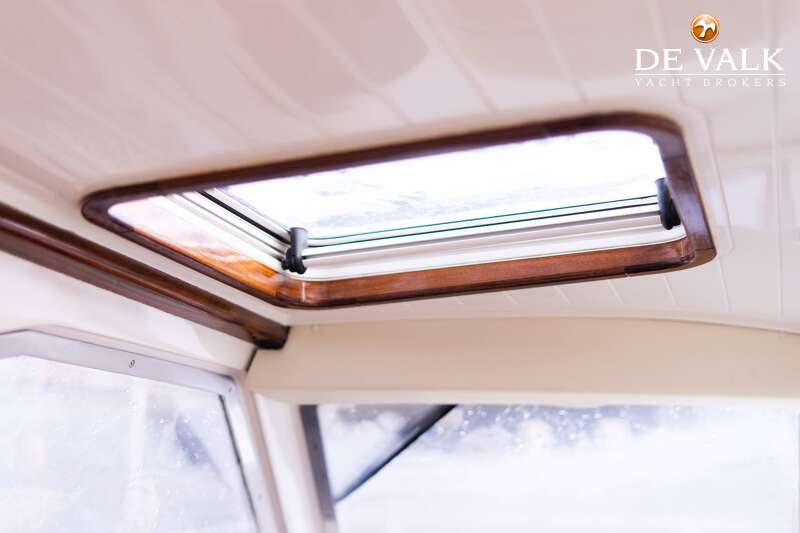 GRAND AZUR 33 motor yacht for sale | De Valk Yacht broker