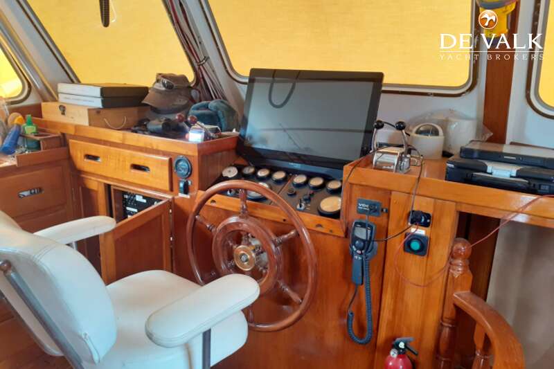 GRAND BANKS 49 ALASKAN motor yacht for sale | De Valk Yacht broker