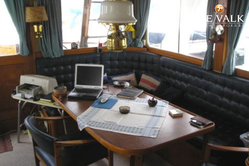 GRAND BANKS ALASKAN 49 motor yacht for sale | De Valk Yacht Brokers