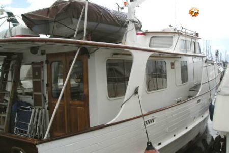 GRAND BANKS ALASKAN 49 motor yacht for sale | De Valk Yacht broker