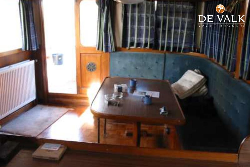 GRAND BANKS ALASKAN 49 motor yacht for sale | De Valk Yacht Brokers