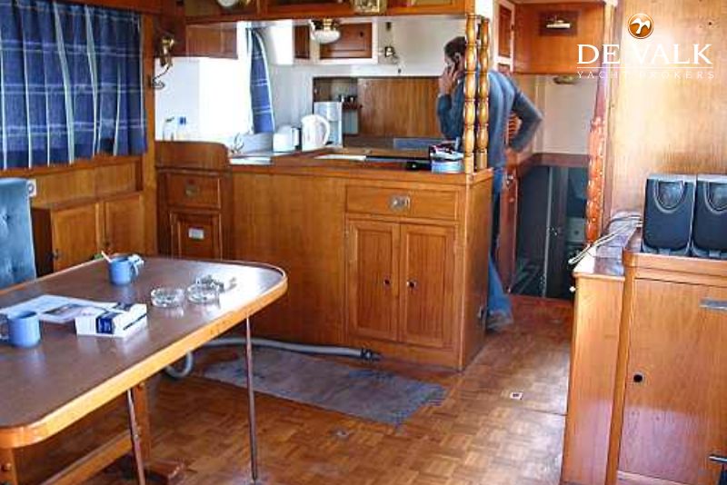 GRAND BANKS ALASKAN 49 motor yacht for sale | De Valk Yacht Brokers