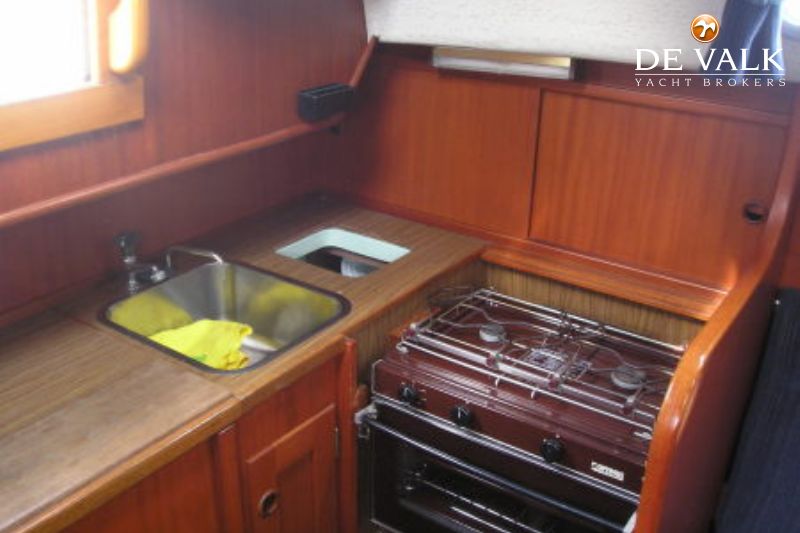 HALLBERG RASSY 29 sailing yacht for sale | De Valk Yacht Brokers