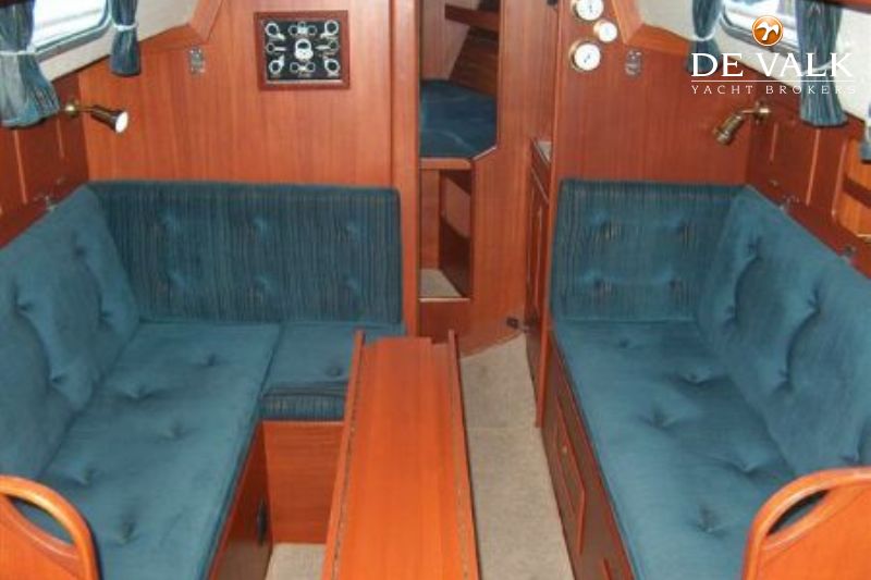 HALLBERG RASSY 29 sailing yacht for sale | De Valk Yacht Brokers