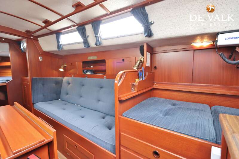 HALLBERG RASSY 29 sailing yacht for sale | De Valk Yacht broker