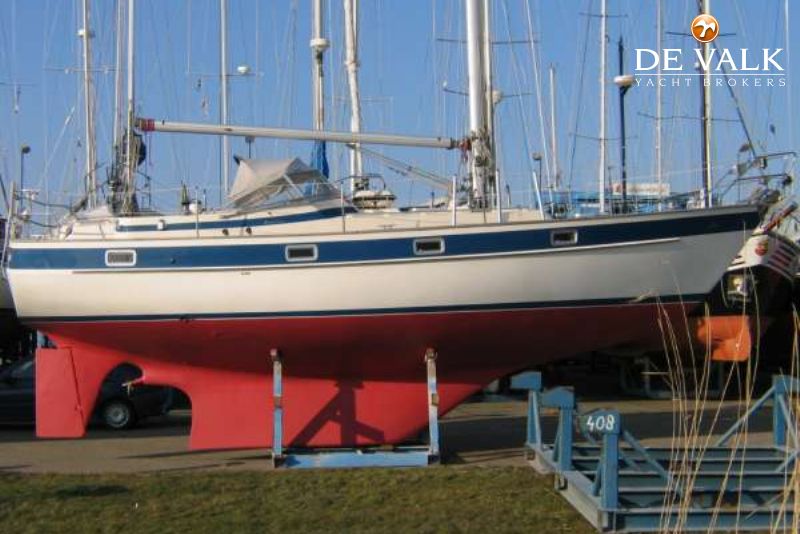 HALLBERG RASSY 352 sailing yacht for sale | De Valk Yacht broker