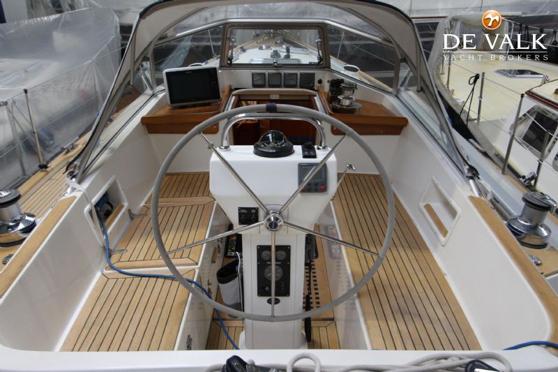 HALLBERG RASSY 37 sailing yacht for sale | De Valk Yacht Brokers