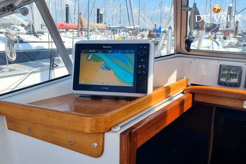 HALLBERG RASSY 37 sailing yacht for sale | De Valk Yacht broker