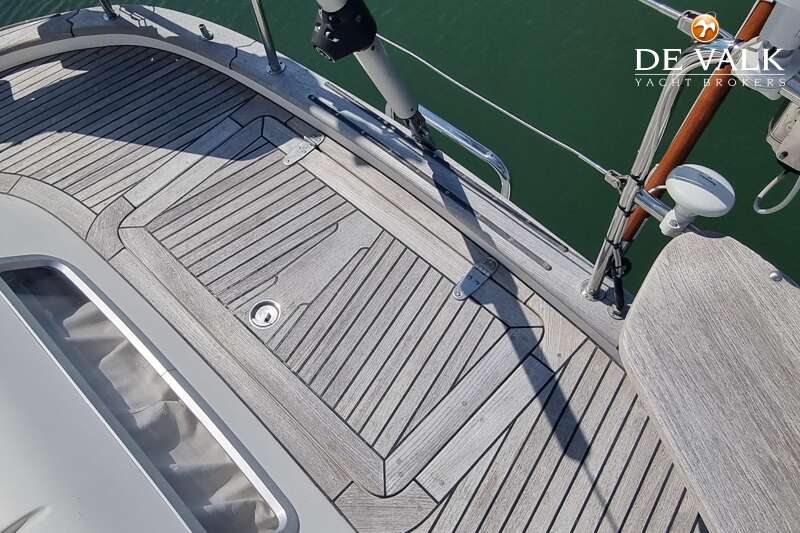 HALLBERG RASSY 37 sailing yacht for sale | De Valk Yacht broker