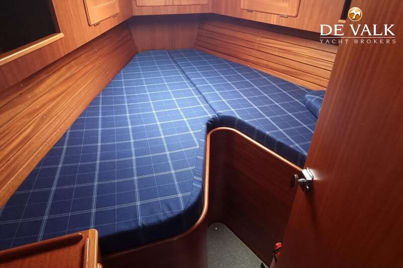 HALLBERG RASSY 37 sailing yacht for sale | De Valk Yacht broker