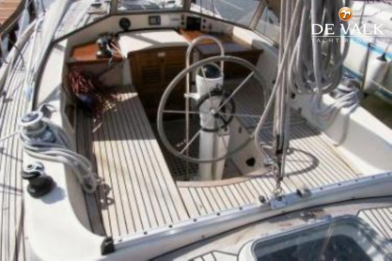 HALLBERG RASSY 38 sailing yacht for sale | De Valk Yacht Brokers