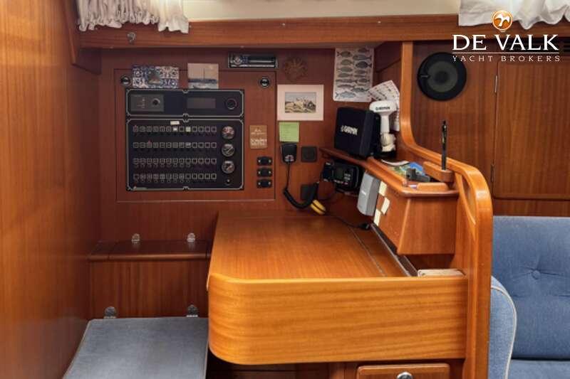 HALLBERG RASSY 40 sailing yacht for sale | De Valk Yacht broker