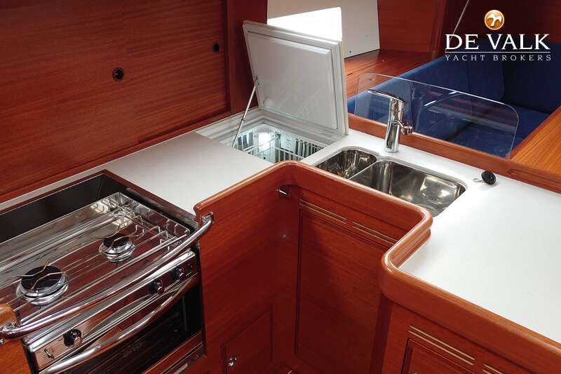 HALLBERG RASSY 400 sailing yacht for sale | De Valk Yacht broker