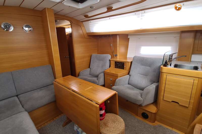 HALLBERG RASSY 40C sailing yacht for sale | De Valk Yacht broker