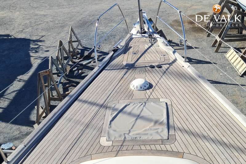 HALLBERG RASSY 40C sailing yacht for sale | De Valk Yacht broker