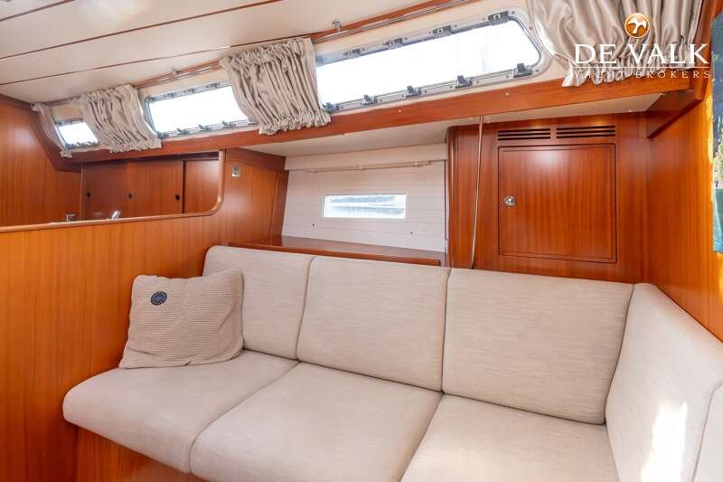 HALLBERG RASSY 412 sailing yacht for sale | De Valk Yacht broker