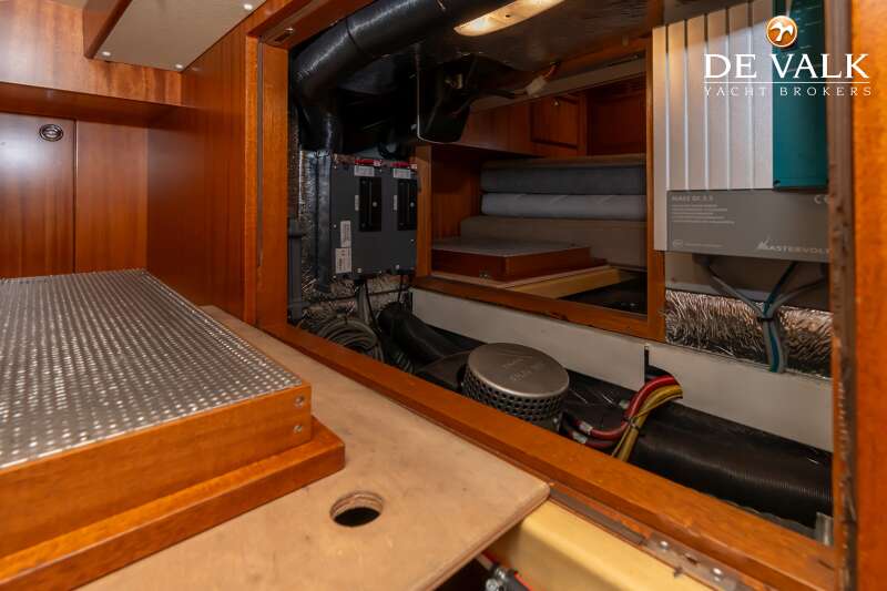 HALLBERG RASSY 412 sailing yacht for sale | De Valk Yacht broker