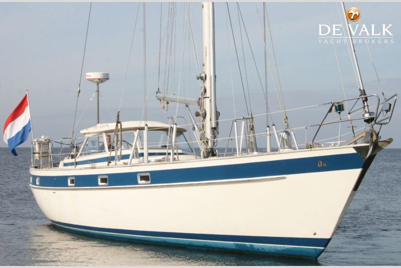 HALLBERG RASSY 42 E sailing yacht for sale | De Valk Yacht Brokers