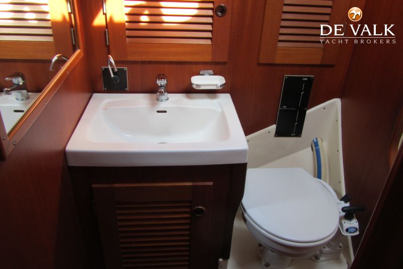 HALLBERG RASSY 42E sailing yacht for sale | De Valk Yacht Brokers