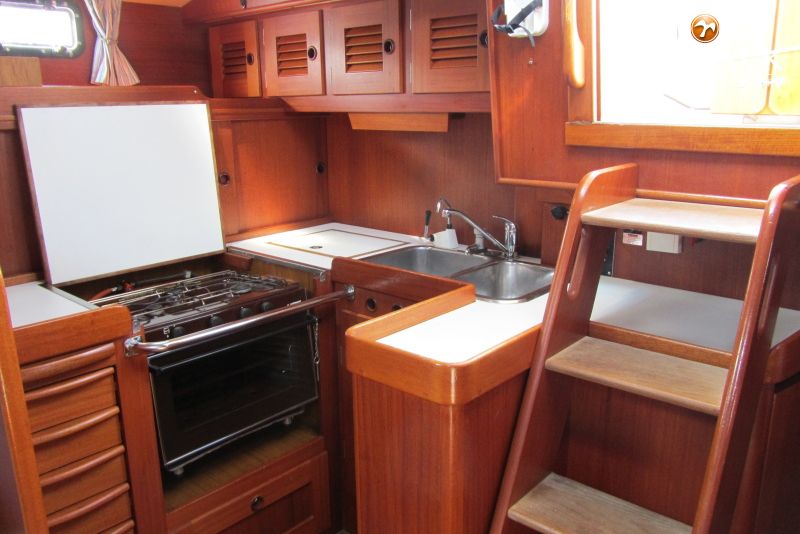 HALLBERG RASSY 42E sailing yacht for sale | De Valk Yacht Brokers