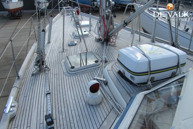 HALLBERG RASSY 42E sailing yacht for sale | De Valk Yacht Brokers