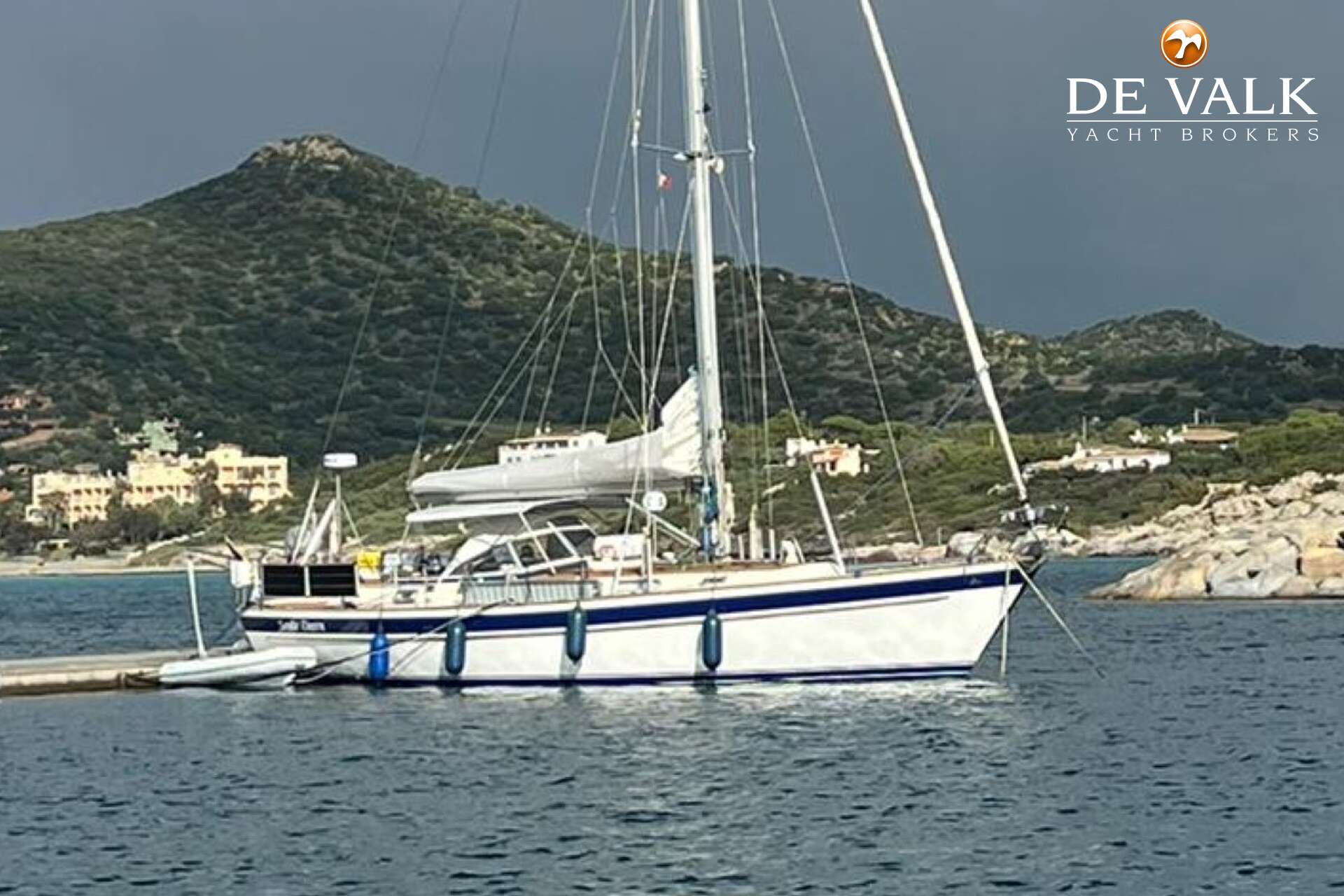 HALLBERG RASSY 45 sailing yacht for sale | De Valk Yacht broker