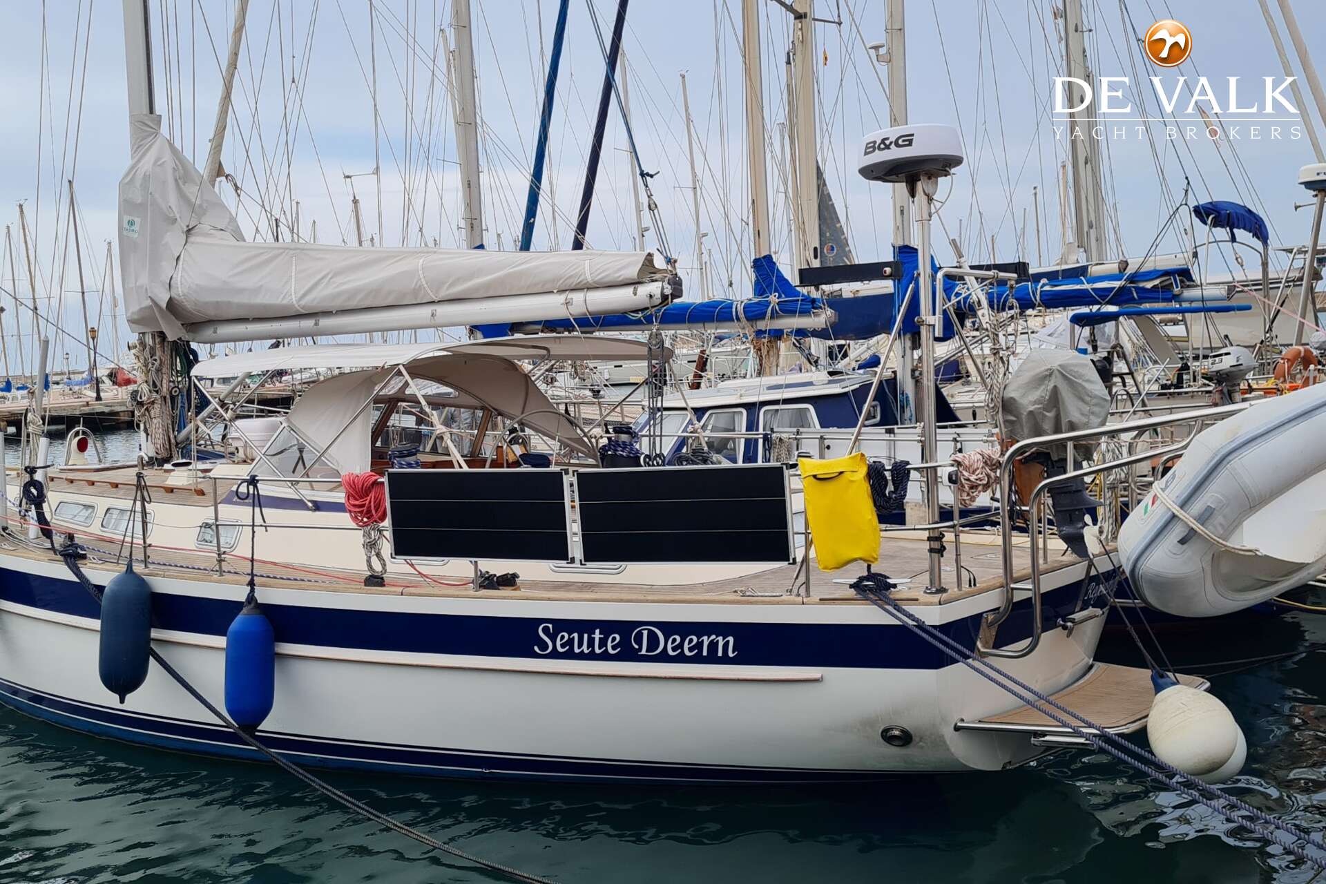 HALLBERG RASSY 45 zeilboot te koop | Jachtmakelaar De Valk