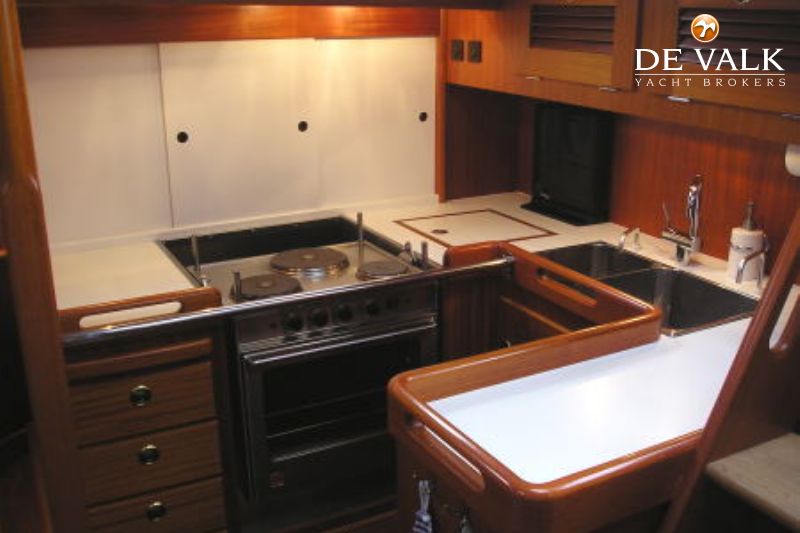 HALLBERG RASSY 46 sailing yacht for sale | De Valk Yacht Brokers