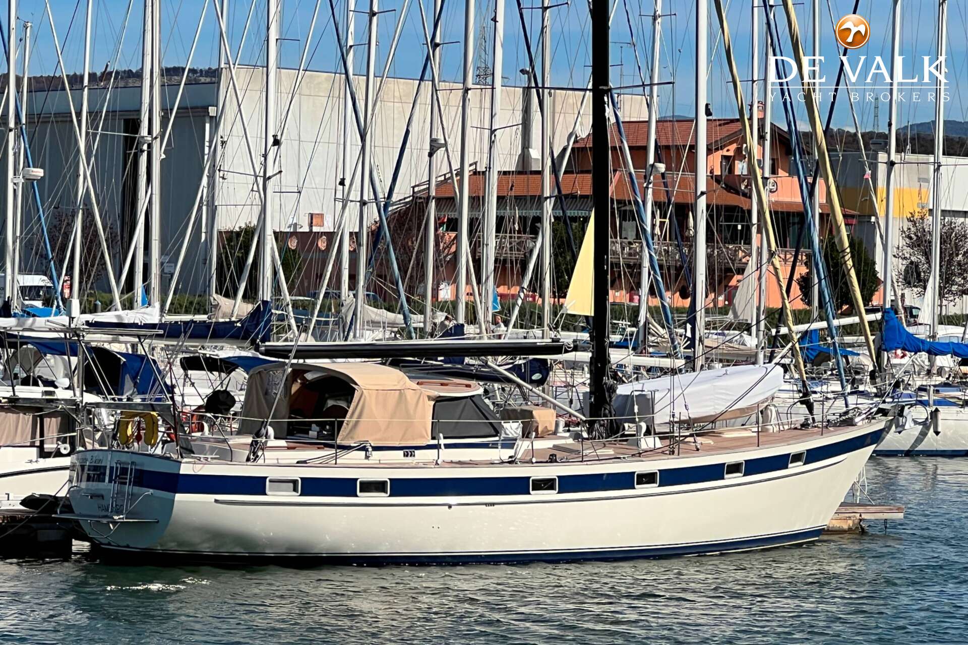 HALLBERG RASSY 49 sailing yacht for sale | De Valk Yacht broker