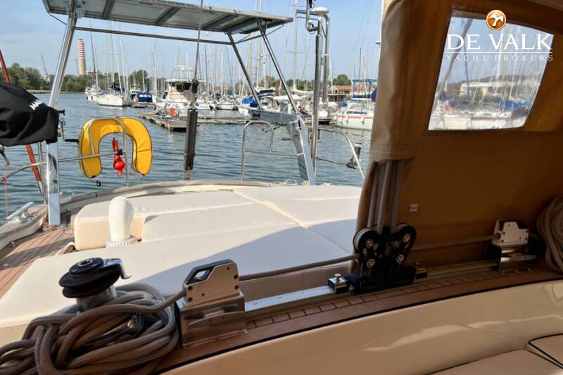 HALLBERG RASSY 49 sailing yacht for sale | De Valk Yacht broker